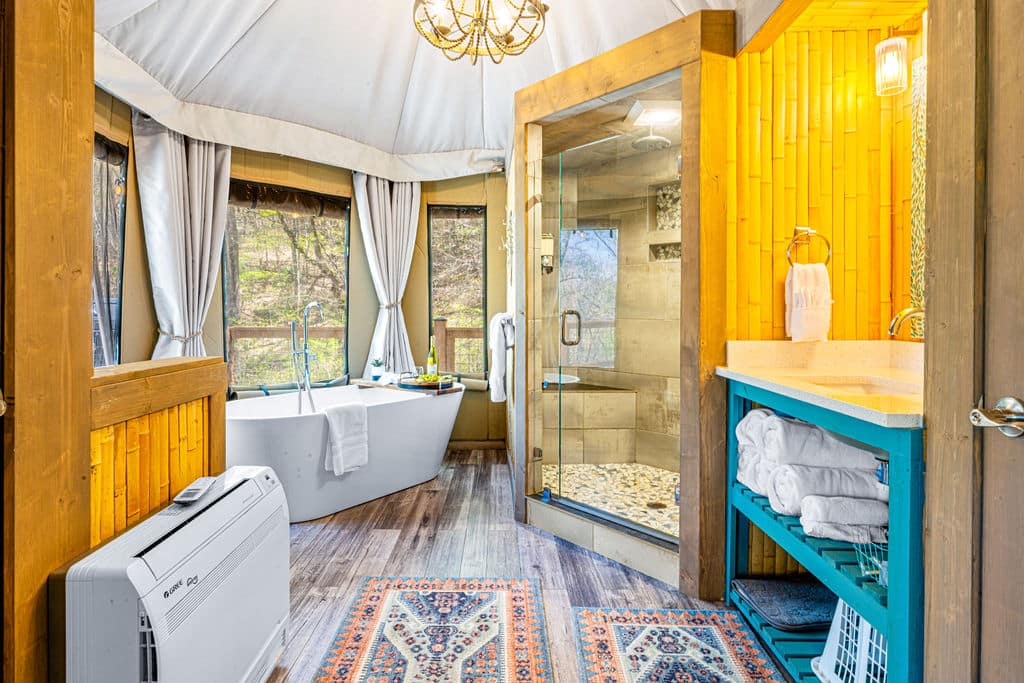 Book Canopy | Luxury Tents - Elk Hollow Resort