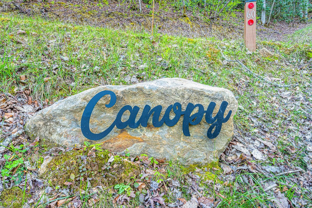 Book Canopy | Luxury Tents - Elk Hollow Resort