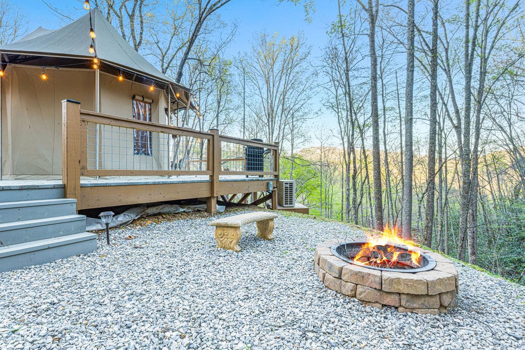 Book Canopy | Luxury Tents - Elk Hollow Resort