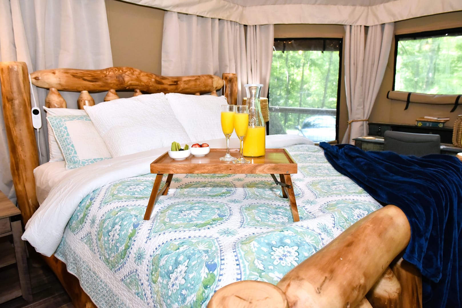 Book Canopy | Luxury Tents - Elk Hollow Resort